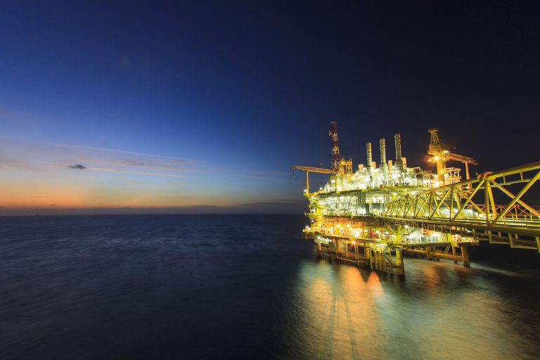 offshore_rig_night – Geopatra